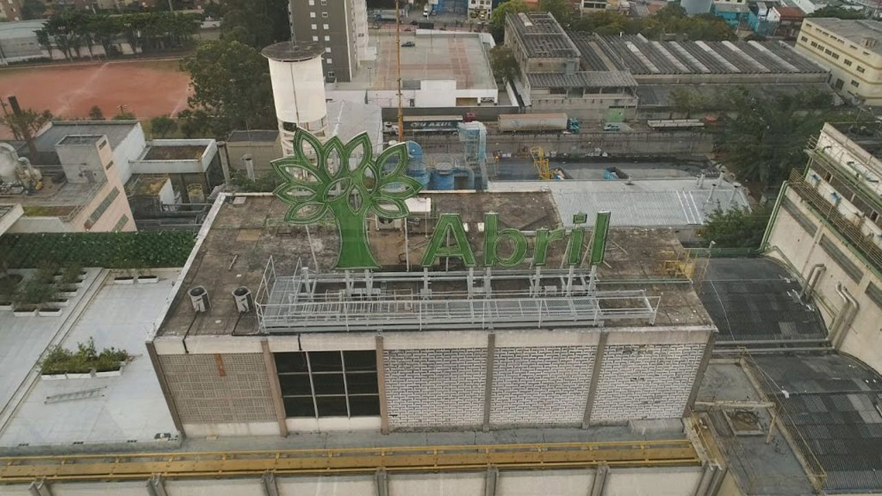 Juiz obriga Editora Abril a reintegrar funcionários demitidos desde ...