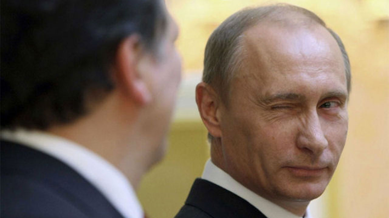 Putin endurece leis anti-LGBTQIA+ da Rússia | Muquiranas.com